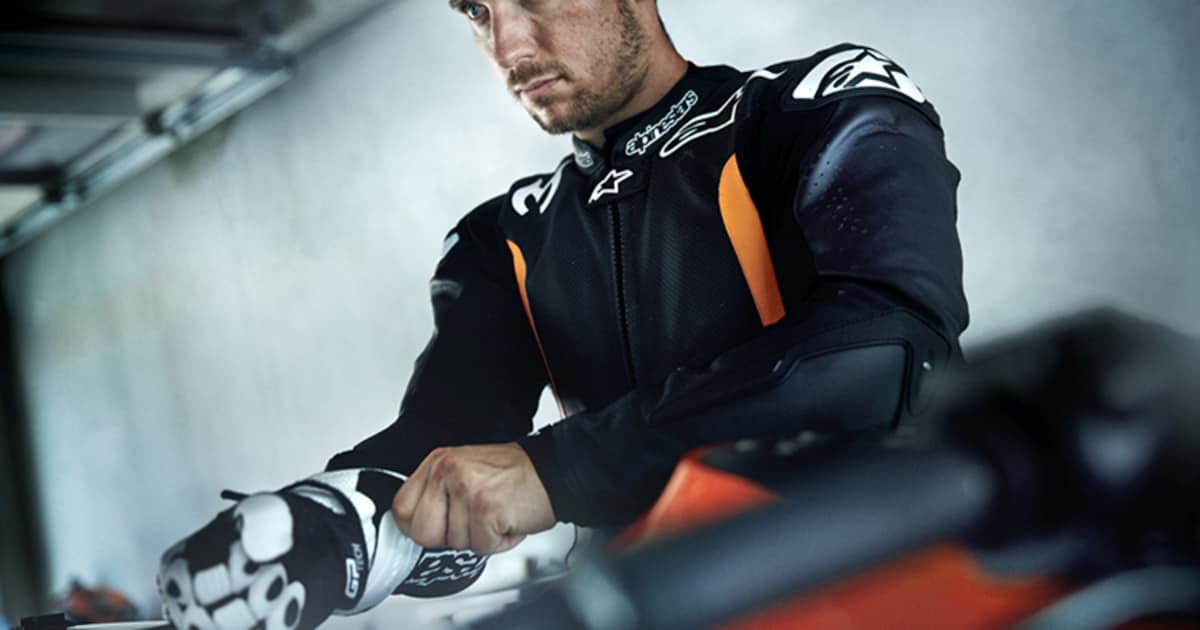 Ski-Rennläufer Marcel Hirscher: Das Kratzen am Knie - MotoGP ...