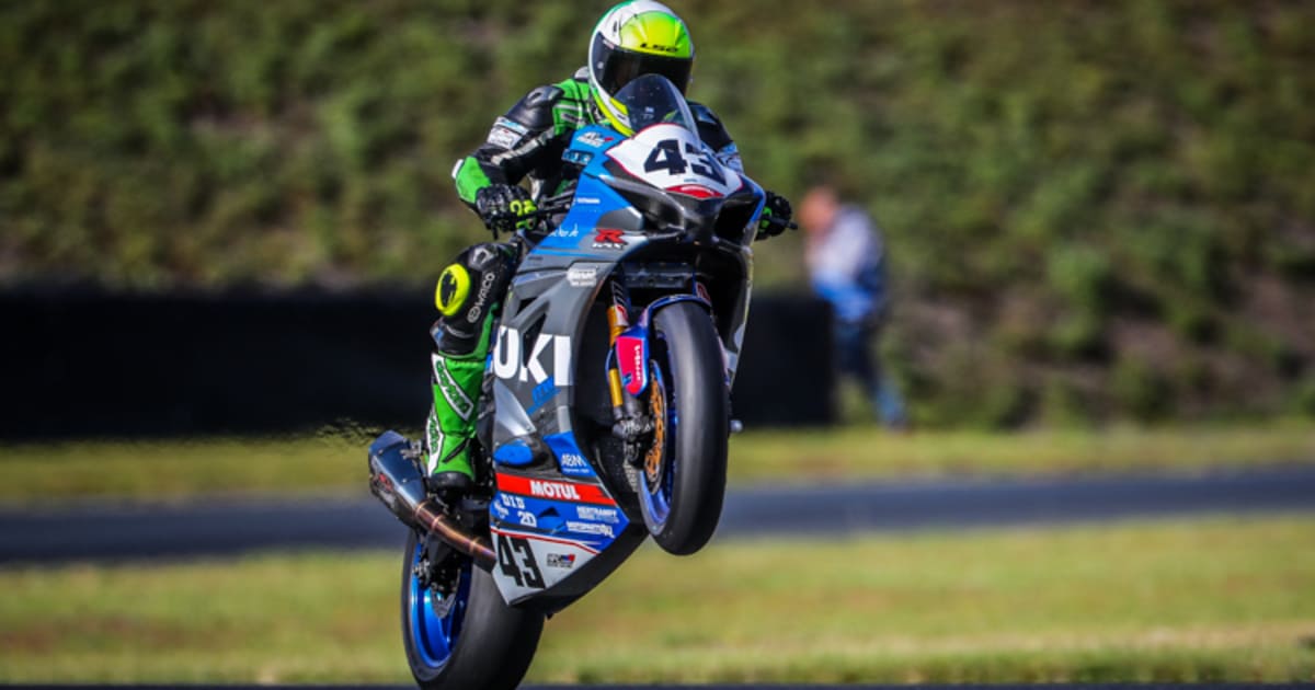 Luca Grünwald testet das IDM Superbike von Suzuki - IDM Superbike ...