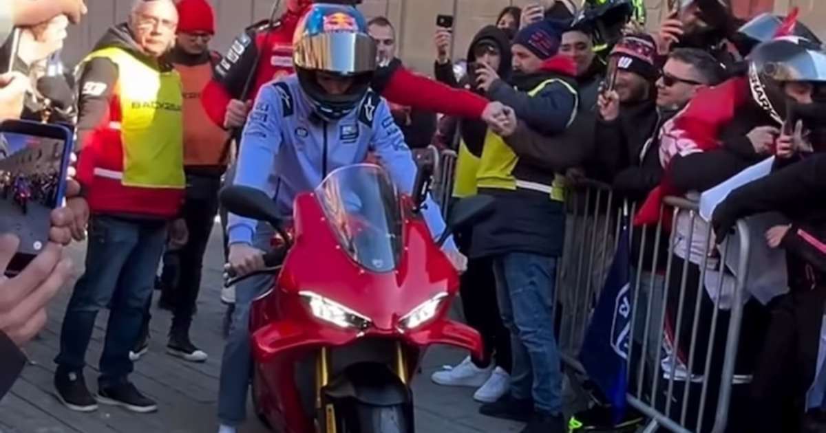 Marc & Alex Marquez: So lief die WM-Party in Cervera - MotoGP ...
