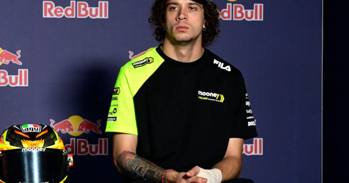 Marco Bezzecchi: Linke Hand vor Heim-GP angeschlagen - MotoGP ...