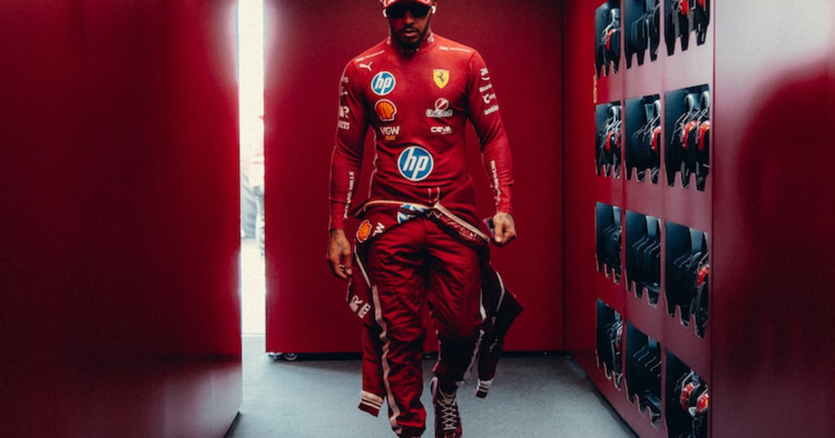 Lewis Hamilton (Ferrari) happy: Neuer Boden am Auto! - Formel 1 ...