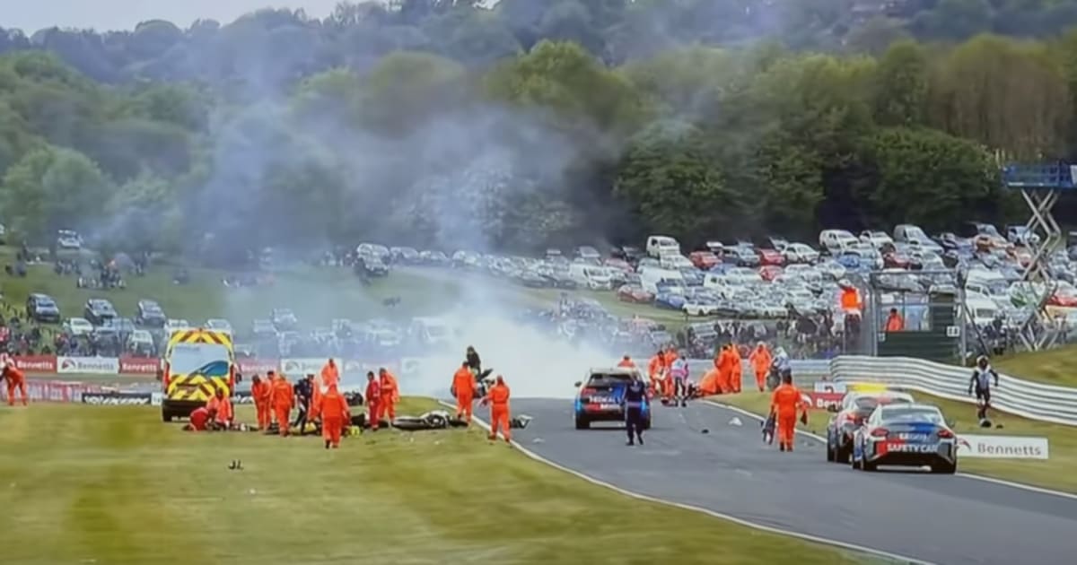 Tragödie in BSB, Oulton Park: Massenunfall, zwei Tote - Britische ...