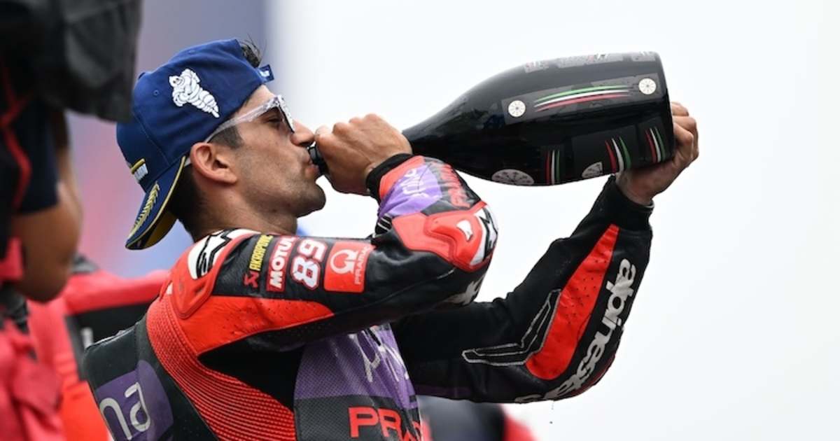 Profiteur Martin (2.) bedankt sich bei Marc Marquez - MotoGP ...