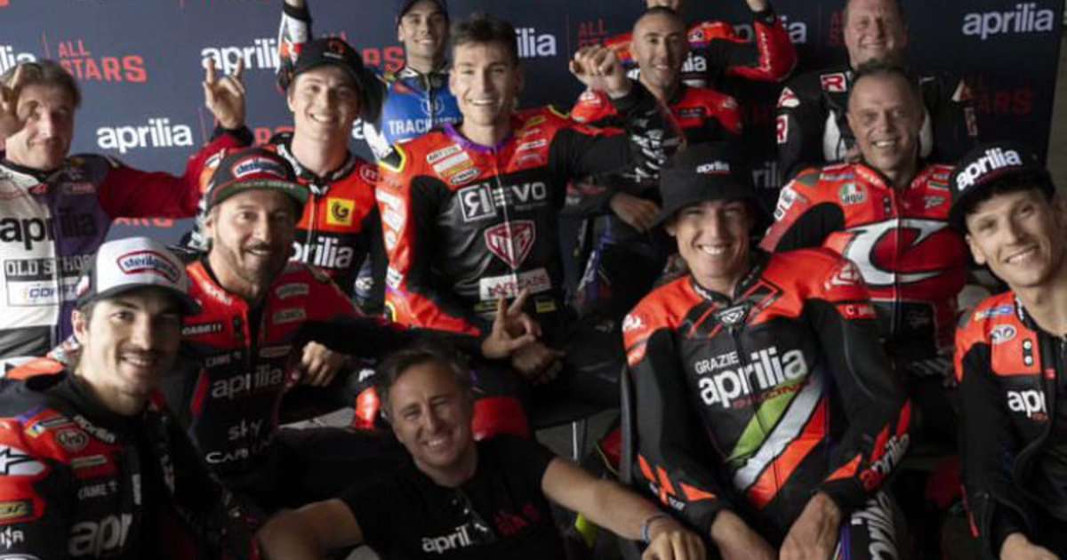 Aprilia All Stars: Loris Capirossi & Oliveira jubeln - MotoGP ...