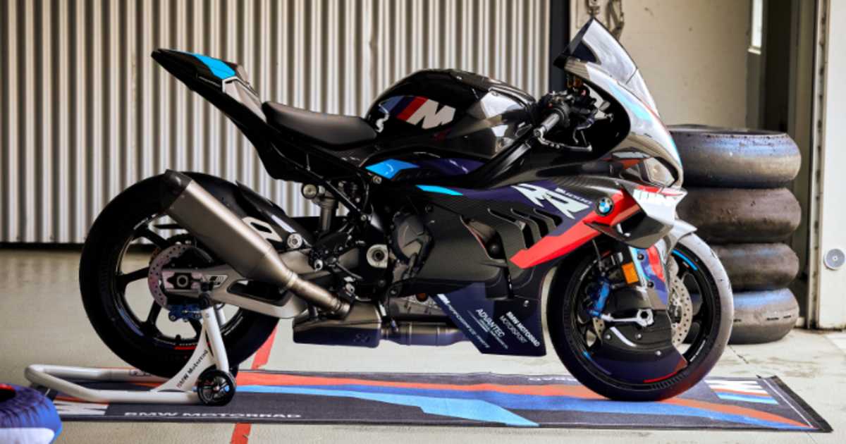 Überraschung: BMW bringt neue M1000RR für SBK-WM - Superbike WM ...