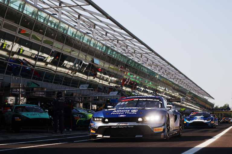 Erste Pole-Position durch den Ford Mustang GT3 in der GT World ...